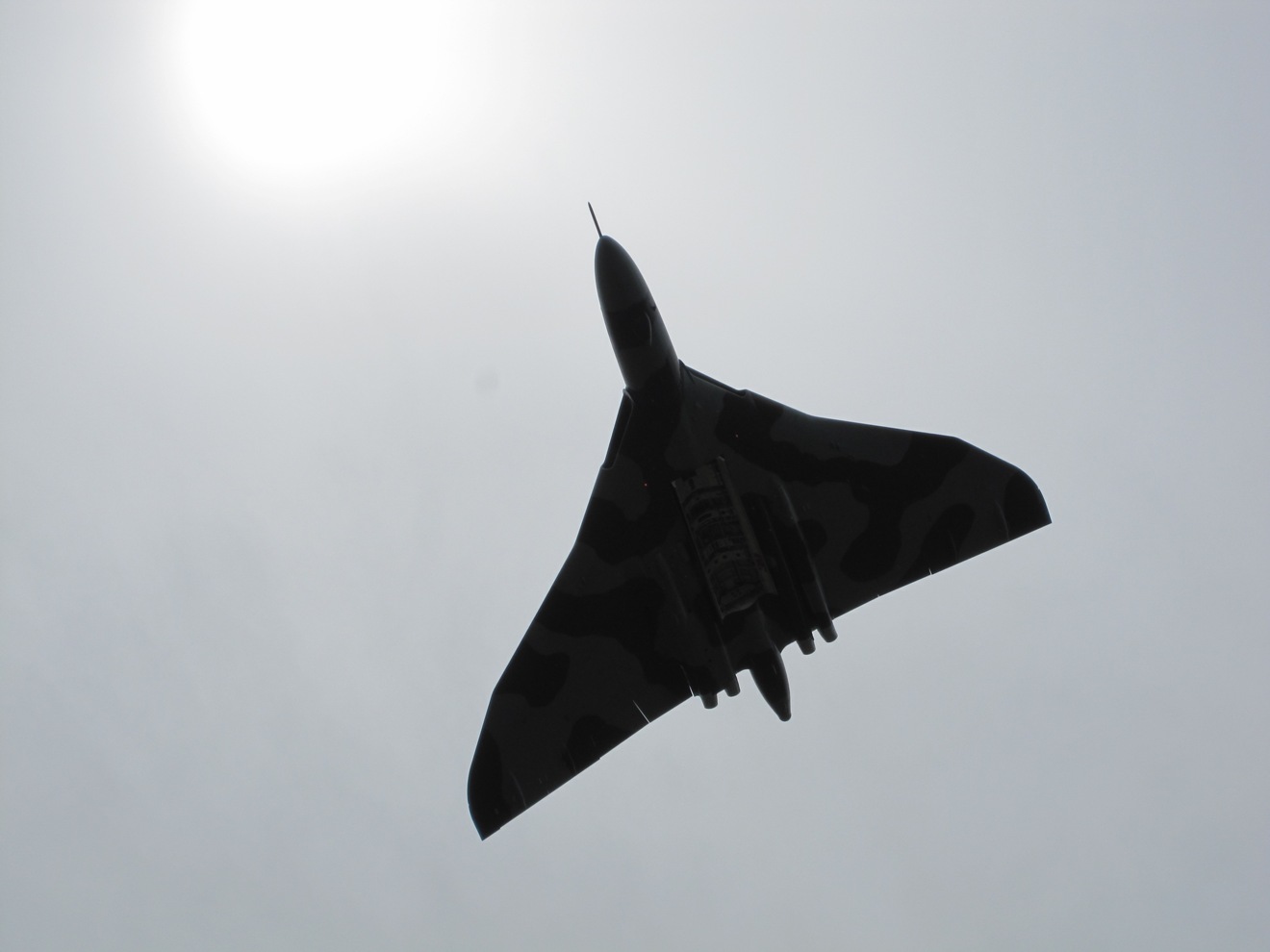 Avro Vulcan XH558 practice display at RAF Church Fenton – RAF Church Fenton